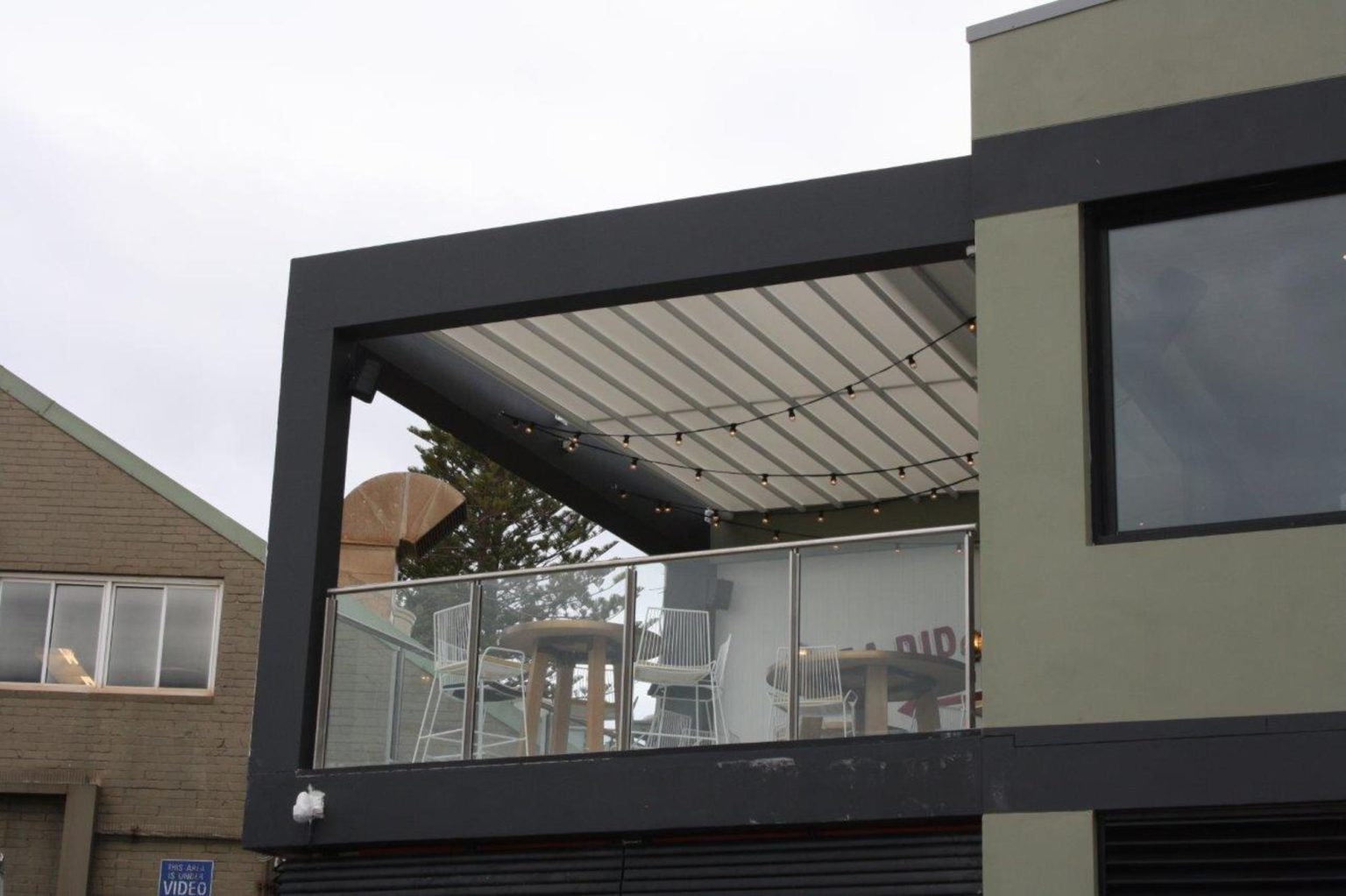 Retractable roof system | Cool Awnings